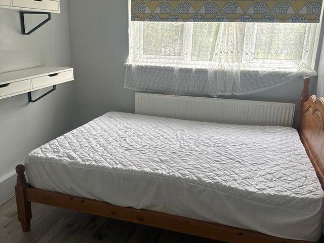 1 bedroom house share to rent