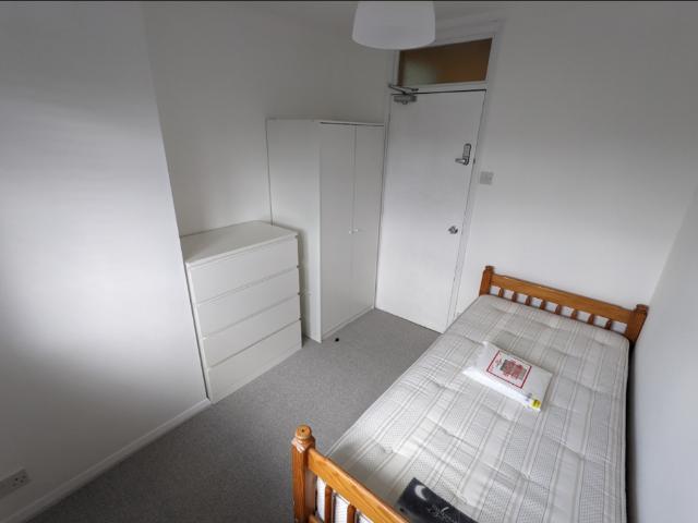 1 bedroom house share to rent