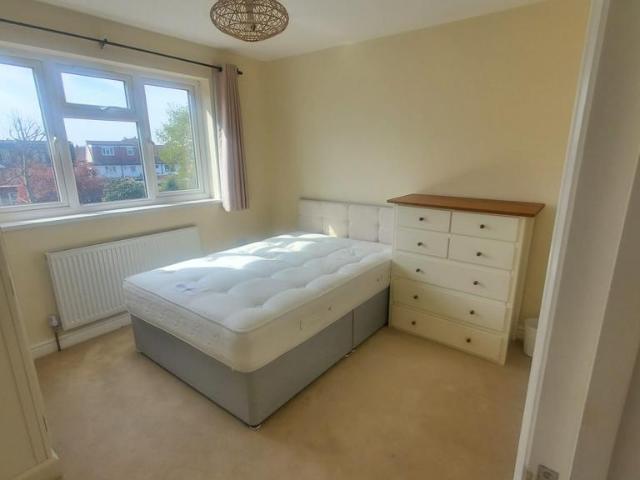 1 bedroom house share to rent