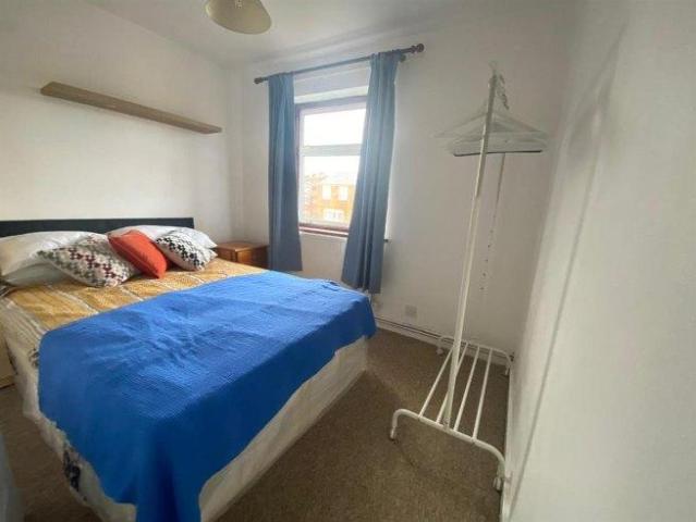 1 bedroom house share to rent
