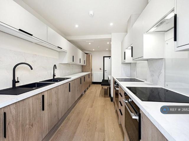 1 bedroom house share to rent