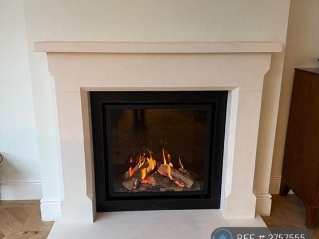 1 bedroom house share to rent