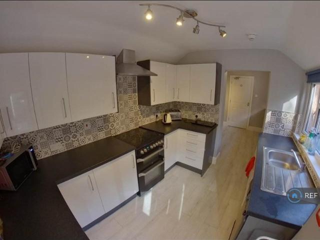 1 bedroom house share to rent