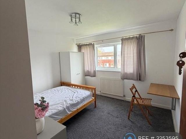 1 bedroom house share to rent