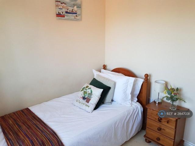 1 bedroom house share to rent