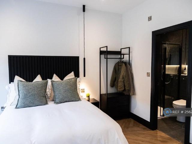 1 bedroom house share to rent