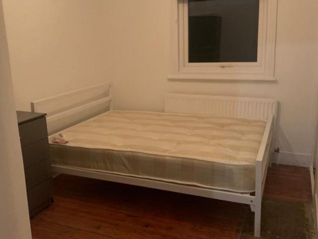 1 bedroom house share to rent