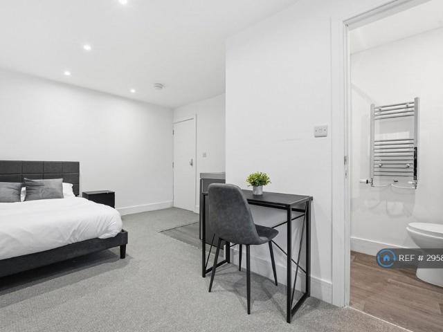 1 bedroom house share to rent