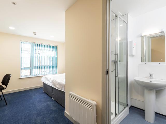 1 bedroom house share to rent