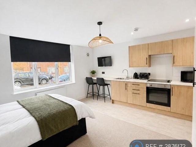 1 bedroom house share to rent