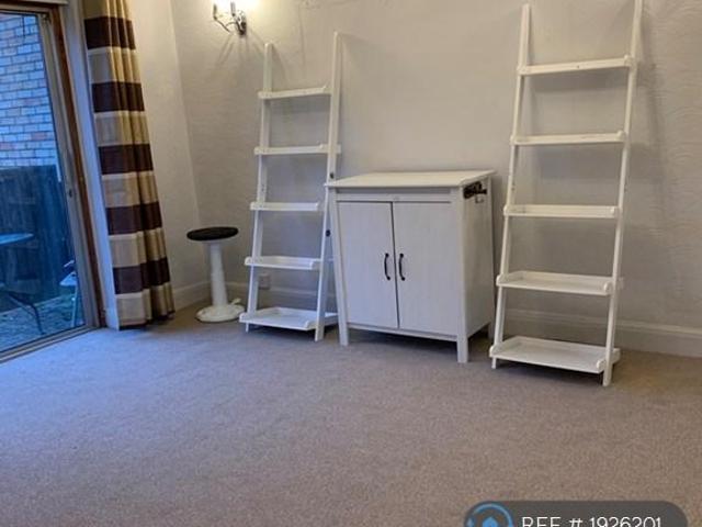 1 bedroom house share to rent