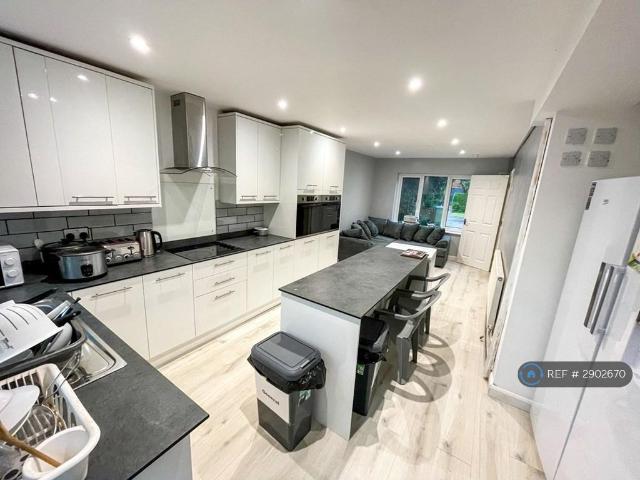 1 bedroom house share to rent