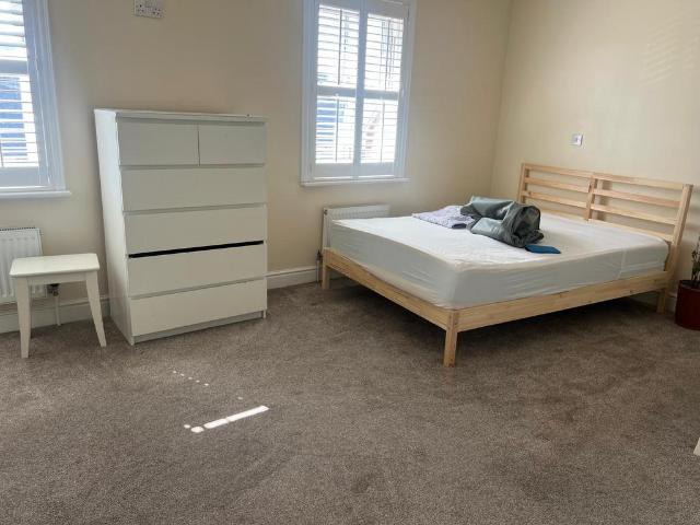 1 bedroom house share to rent