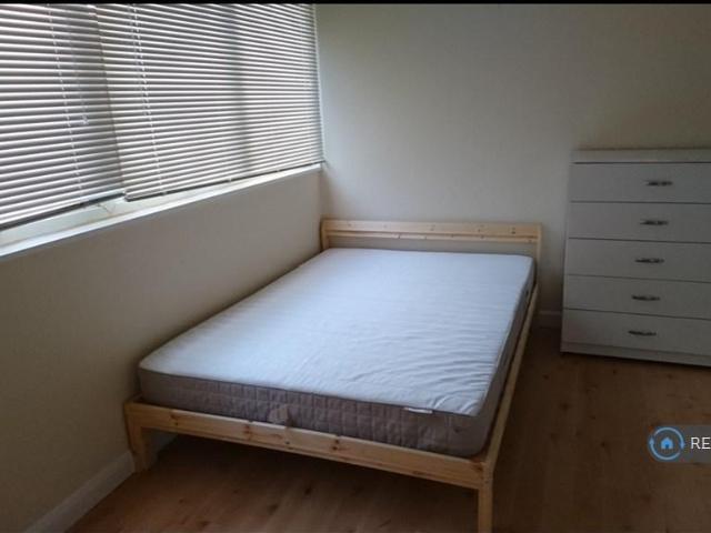 1 bedroom house share to rent