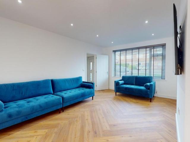 1 bedroom house share to rent