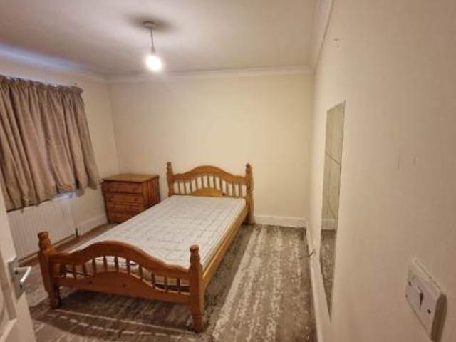 1 bedroom house share to rent