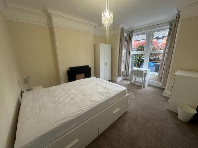 1 bedroom house share to rent