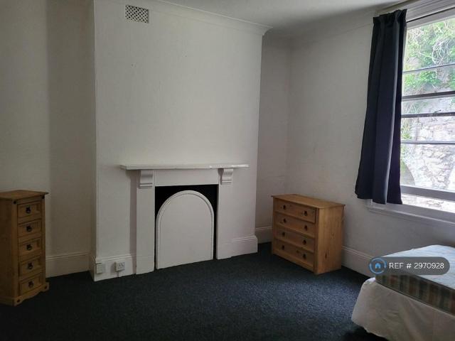 1 bedroom house share to rent
