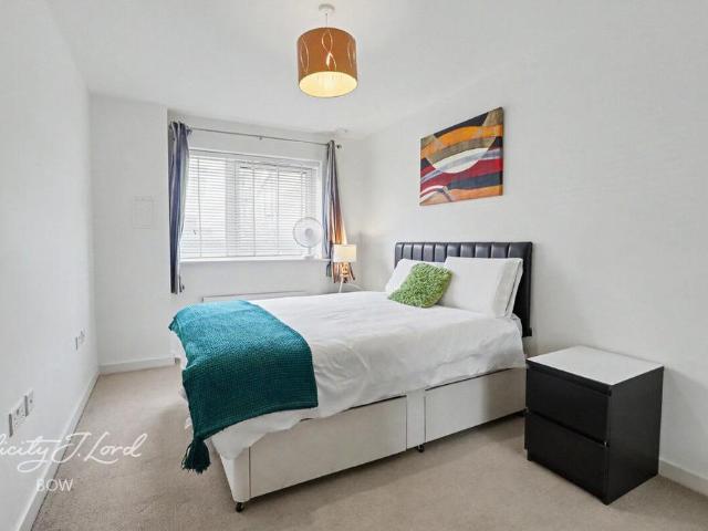 1 bedroom house share to rent