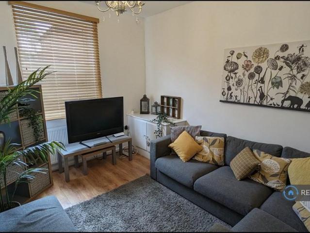1 bedroom house share to rent