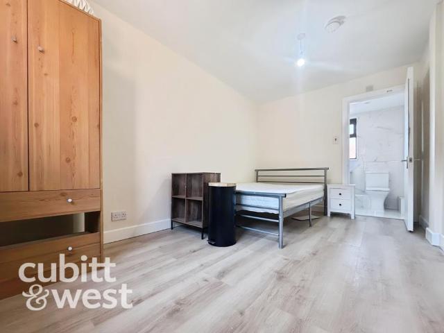 1 bedroom house share to rent