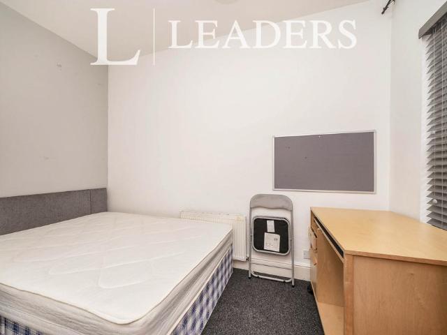 1 bedroom house share to rent