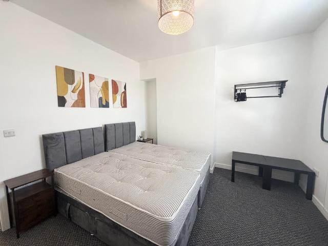 1 bedroom house share to rent