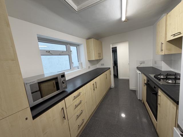 1 bedroom house share to rent