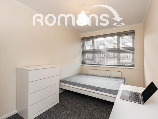 1 bedroom house share to rent