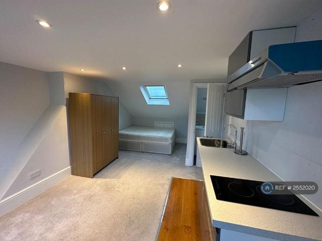 1 bedroom house share to rent