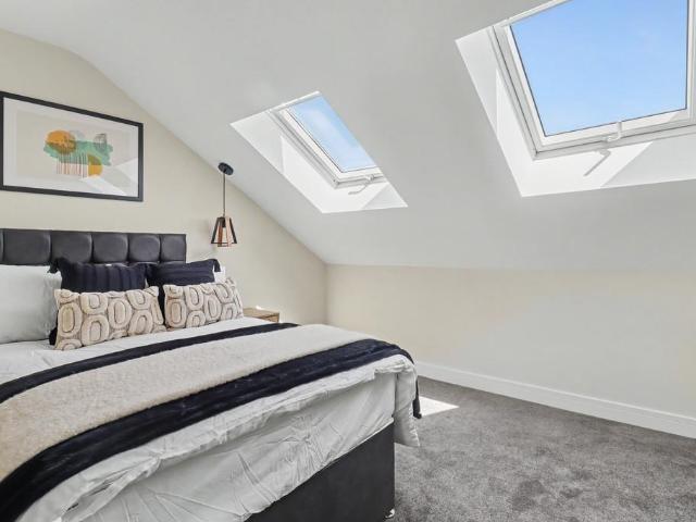 1 bedroom house share to rent