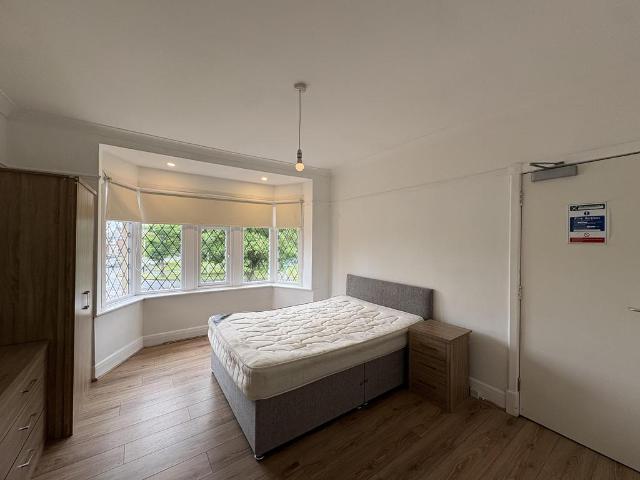 1 bedroom house share to rent