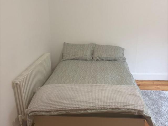 1 bedroom house share to rent