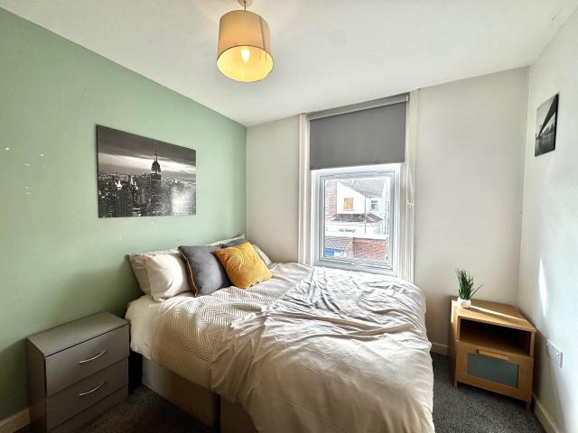 1 bedroom house share to rent