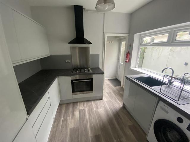 1 bedroom house share to rent