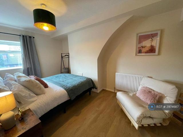 1 bedroom house share to rent