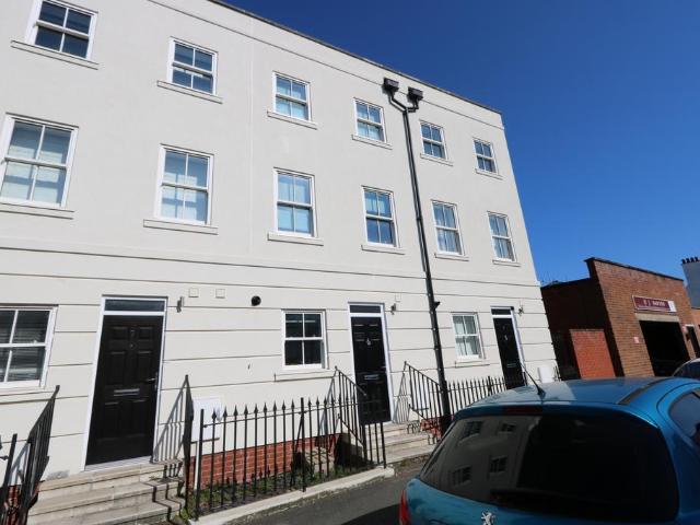 1 bedroom house share to rent