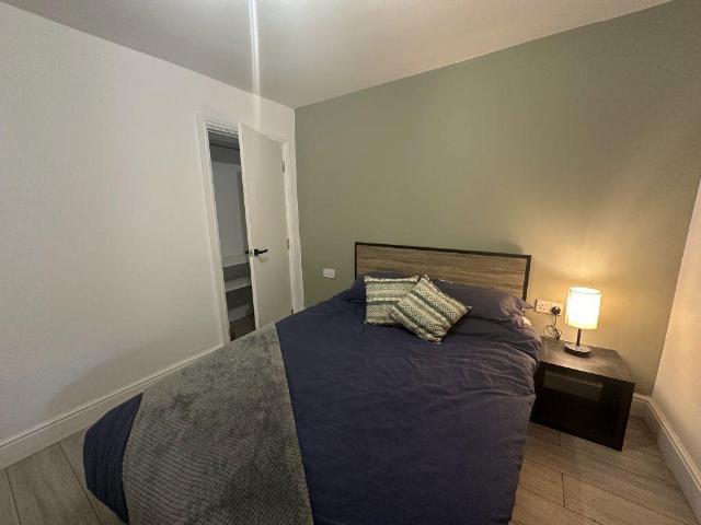 1 bedroom house share to rent