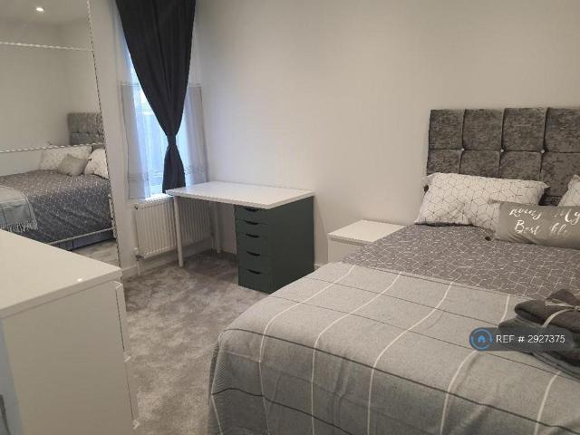 1 bedroom house share to rent