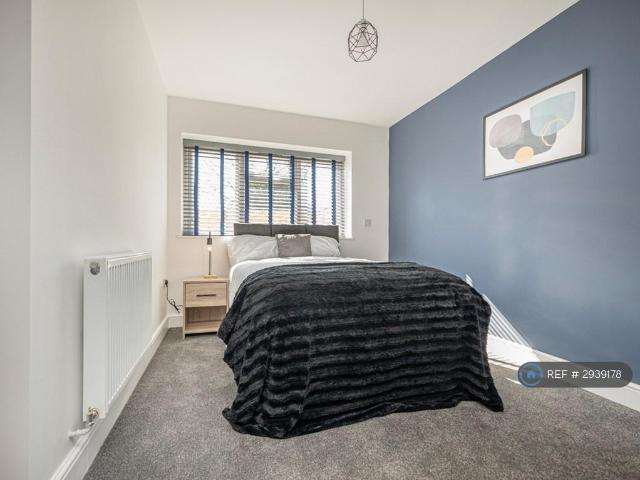 1 bedroom house share to rent