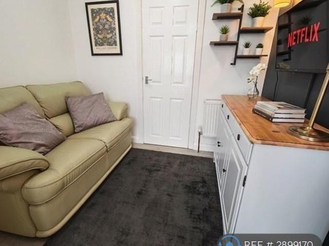 1 bedroom house share to rent