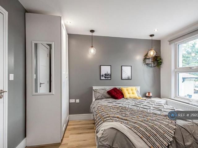 1 bedroom house share to rent
