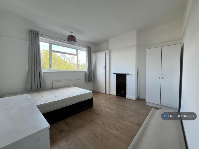 1 bedroom house share to rent