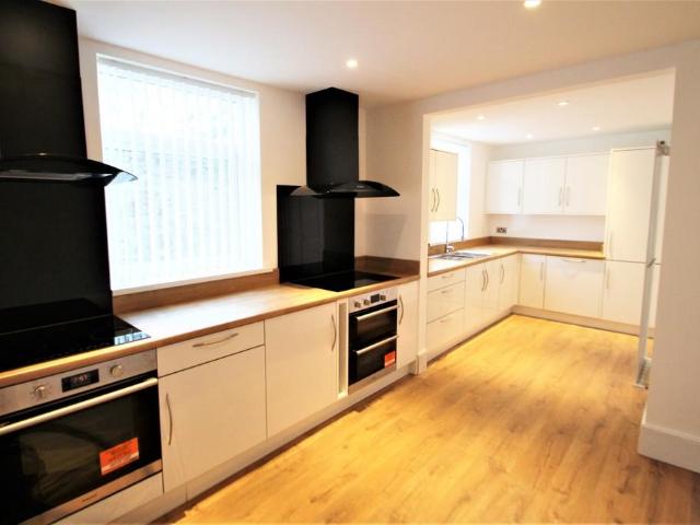 1 bedroom house share to rent