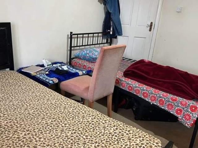 1 bedroom house share to rent