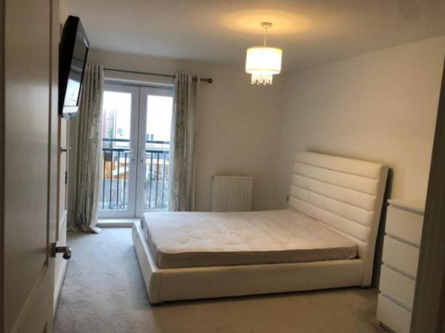 1 bedroom house share to rent