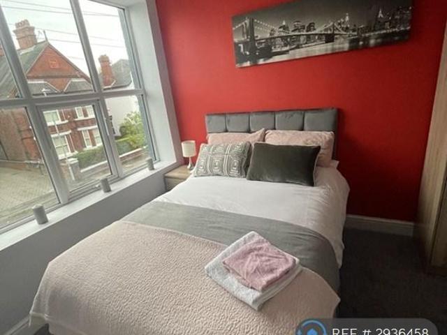 1 bedroom house share to rent