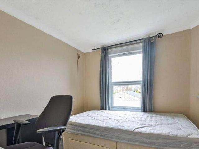 1 bedroom house share to rent