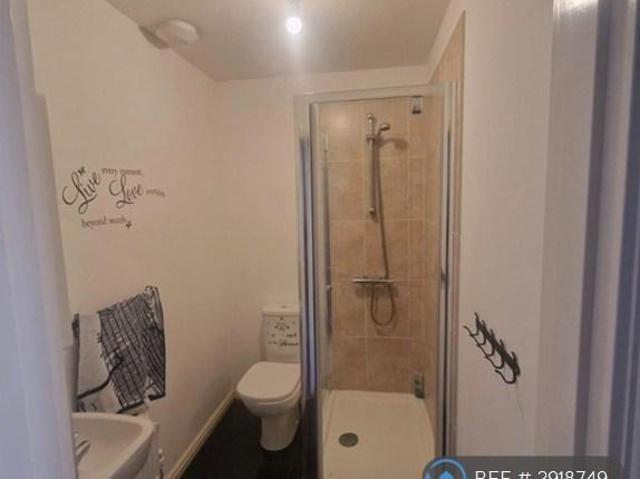 1 bedroom house share to rent