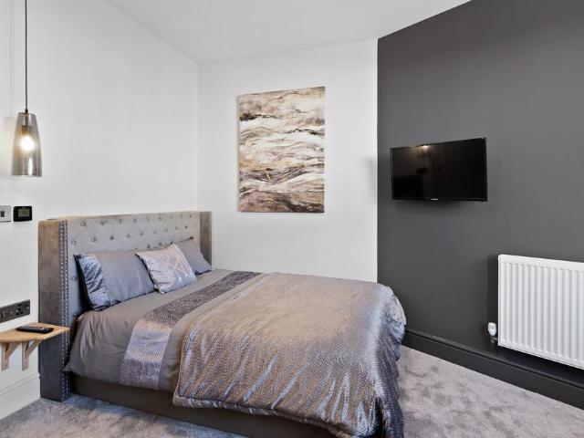 1 bedroom house share to rent